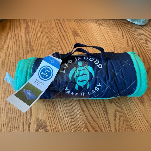 Life Is Good | Other | Nwt Life Is Good Greenblue Outdoor Blanket ...